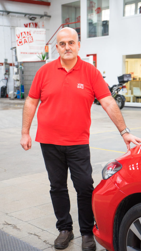 VAN CAR - Su equipo en Terrassa para el Alquiler de vehículos sin conductor